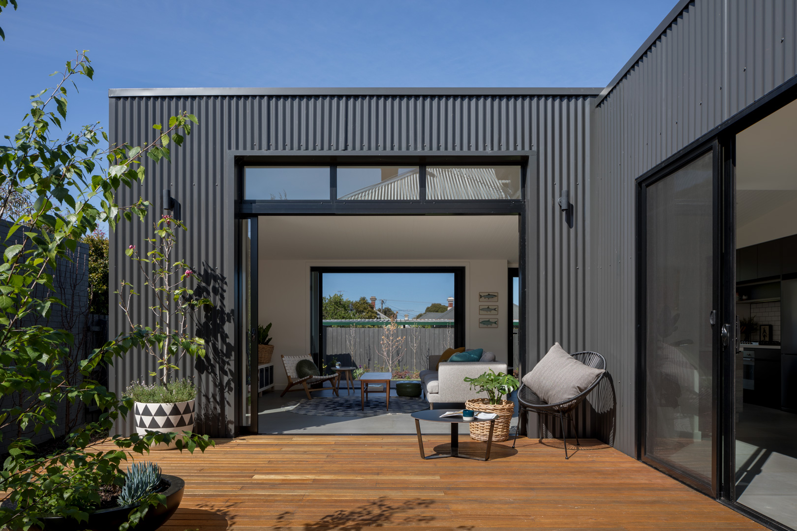 6 Benefits of a Courtyard Design